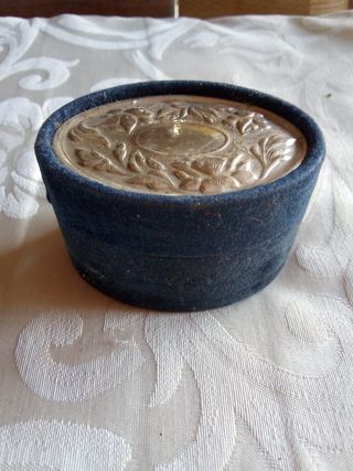 Scatola Decorata con Placca Bagnata in Argento 925