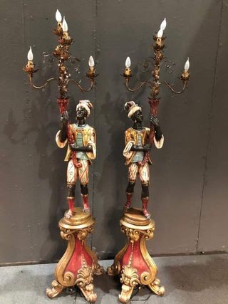 Moretti veneziani policromi con lampadario