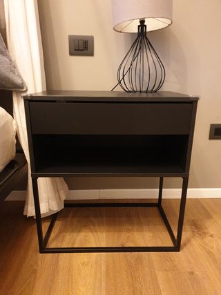 Due comodini Ikea Vikhammer nero 