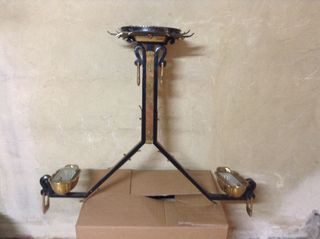 Lampadario Bilanciere country in ghisa e ottone
