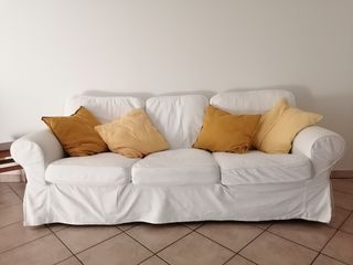 Divano Ikea +pouff