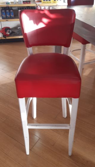 sgabello legno e pelle