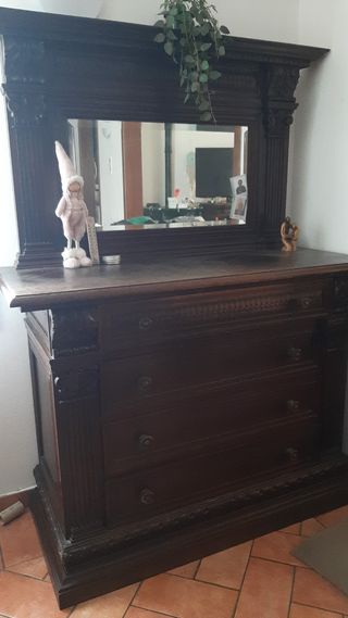 coppia di mobili in noce massello