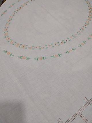 tovaglia cotone ricamata a mano