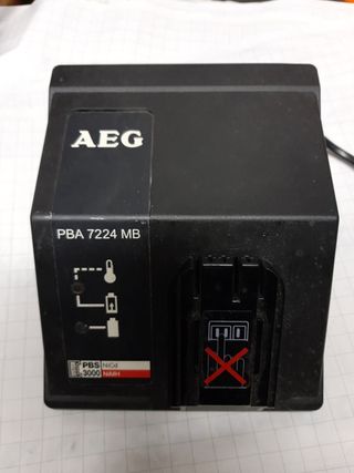 caricabatteria AEG MODELLO PBA 7224 MB