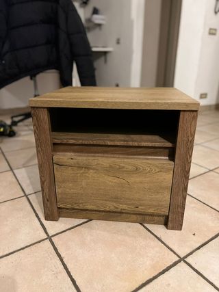 COMODINO ROVERE SCURO