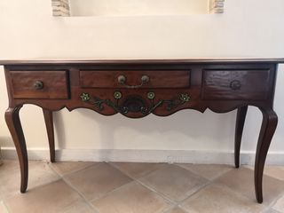 cassettiera in legno massello intarsiata