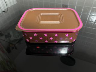 Tupperware 