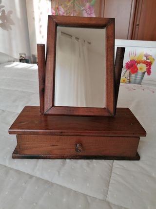 specchiera in legno da tavolo 