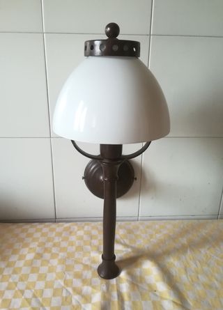 Applique parete metallo brunito ceramica bianca