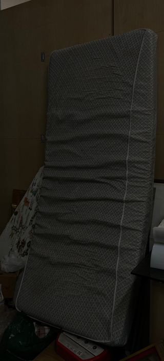 Materasso singolo a 5 euro