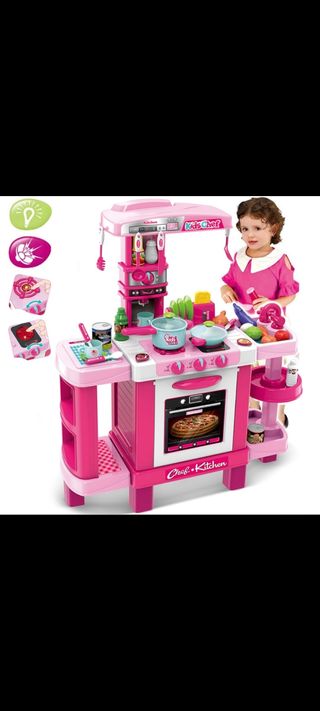 Chef kitchen La cucina completa con accessori 