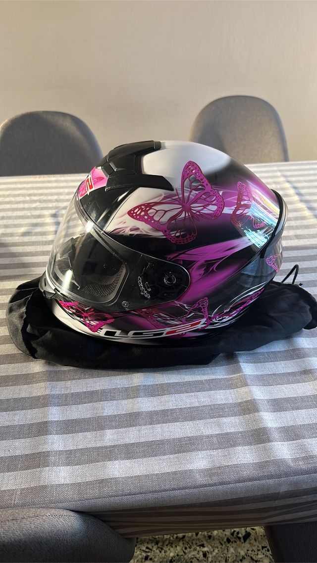 Casco L52 de segunda mano por 50 EUR en Sant Amanc en WALLAPOP