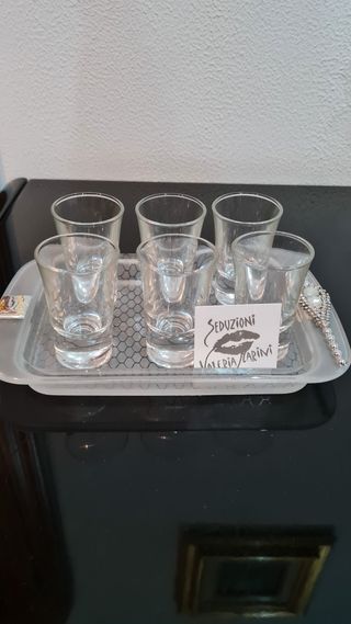 servizio bicchierini con vassoio