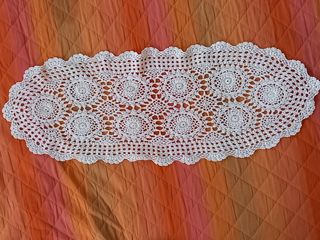Centrotavola cotone ricamato ovale cm 75x29