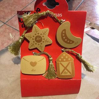 Set di decorazioni in legno