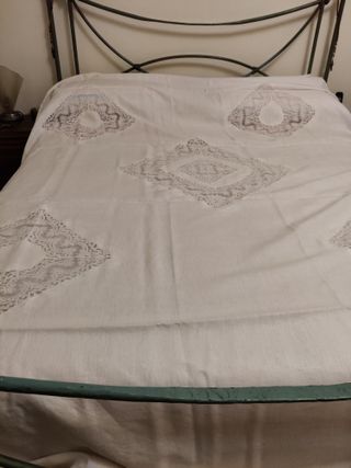 Copriletto matrimoniale pizzo e lino vintage