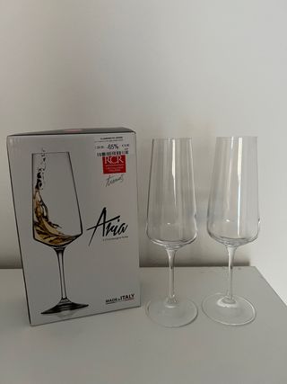 Assolutamente nuovi bicchieri 