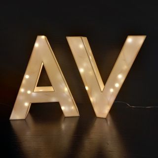 Lampade da camera con iniziali 