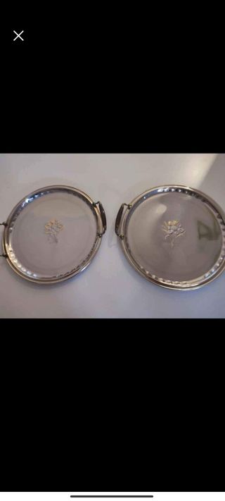 bellissimi vassoi acciaio con decorazione il oro 