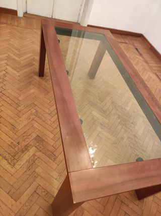 tavolo legno massiccio e vetro