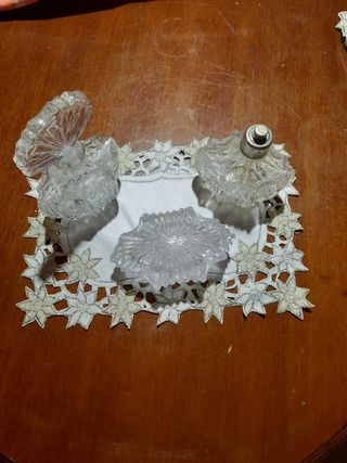 antico set per toilette in vetro