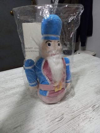 Vendo schiaccianoci natalizi.