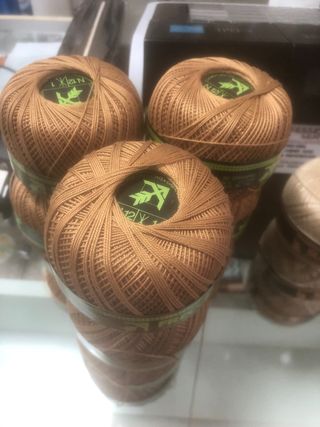 Cotone freccia 12 gomitoli a 16,00 euro