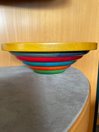 Ciotola rotonda in legno massiccio 