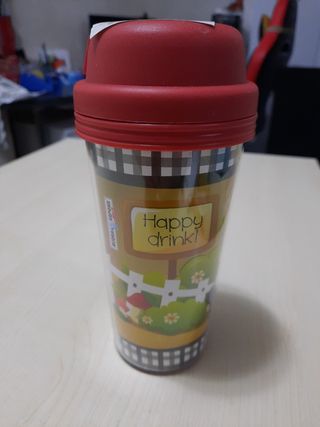 bicchiere con cannuccia