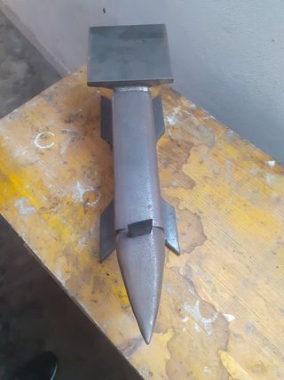 Vendo incudine in Ferro.