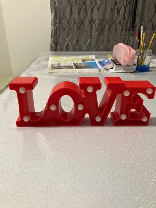 Led Rossi con scritta "Love"