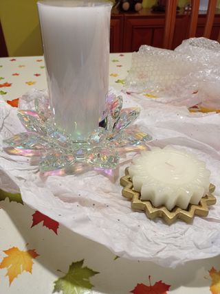 Candele con portacandele inclusi. Tutto nuovo.