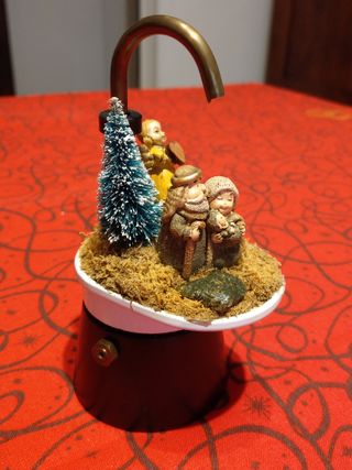 PRESEPE SU PICCOLA CAFFETTIERA