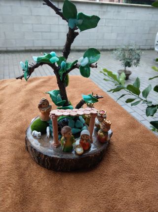 PRESEPE SU TRONCO E FOGLIE CON PIETRE VERE NATURAL