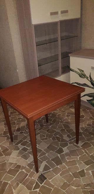 Tavolo in legno