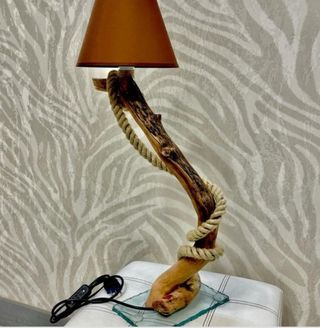 Lampada da scrivania fatta a mano