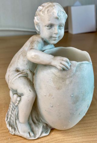 Putto bianco vintage antico