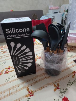 set 12 utensili in silicone e legno colore grigio 
