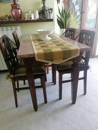 Tavolo da cucina + 4 sedie