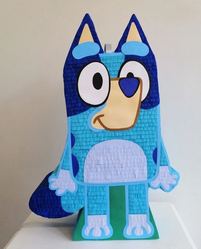 Piñata Bluey de segunda mano por 30 EUR en Mercado Parque Corredor del ... Piñata Bluey de segunda mano por 30 EUR en Mercado Parque Corredor del ...