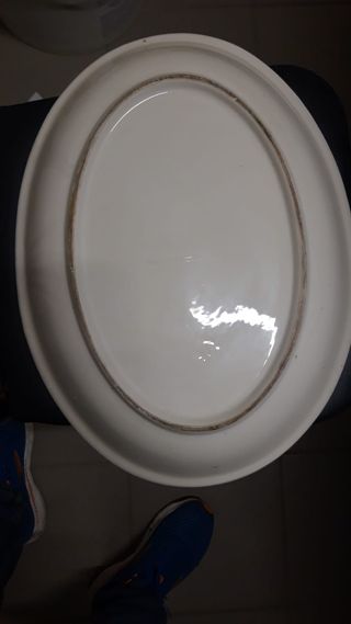 Piatto da portata in porcellana 
