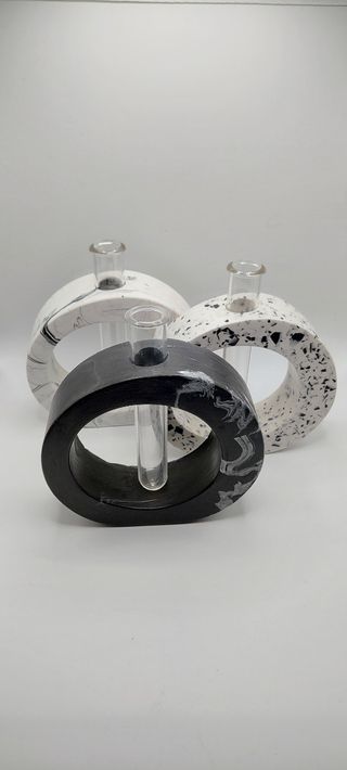 Portafiori in Jesmonite / Ecoresina