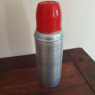Thermos vintage anni 50 in alluminio