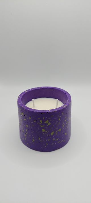 Candela in cera di soia con vaso in Ecoresina