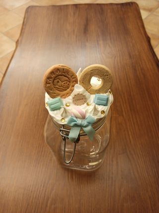 porta biscotti di vetro con applicazioni tridimens