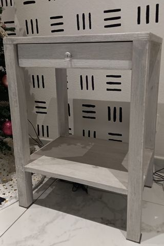 coppia di comodini grigi