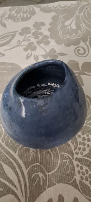 vaso in ceramica fatto a mano 