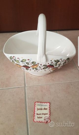 Cesto natale lavorato a mano da maestri artigiani