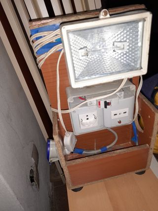 due quadri elettrici con salvavita